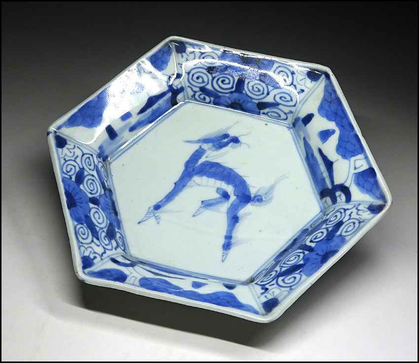 緑屋zt 時代物 古伊万里 古染付 六角 鉢 皿 幅約21cm 91 i9/7-1742/21-3#80の落札情報詳細 - ヤフオク落札価格検索 オークフリー