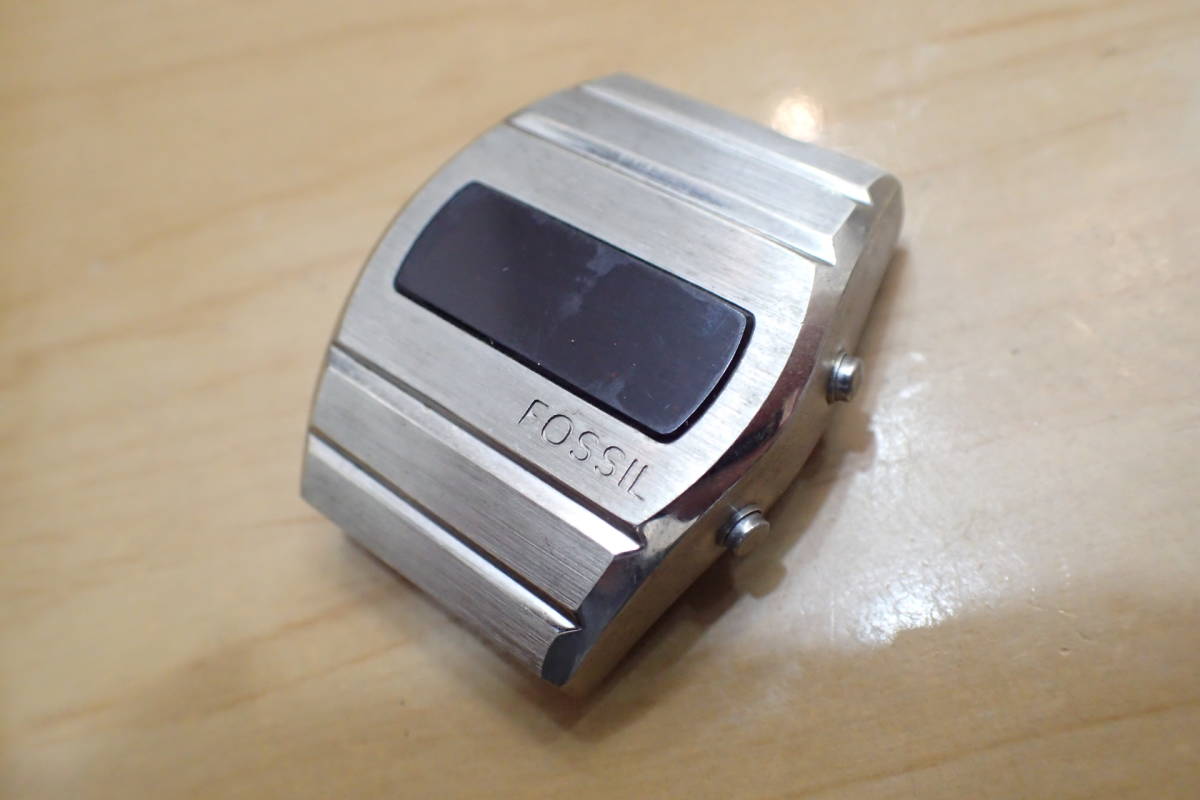 FOSSIL/フォッシル 2002 LEDウォッチ/赤色LED JR-7771 メンズ腕時計の落札情報詳細 - Yahoo!オークション落札 ...