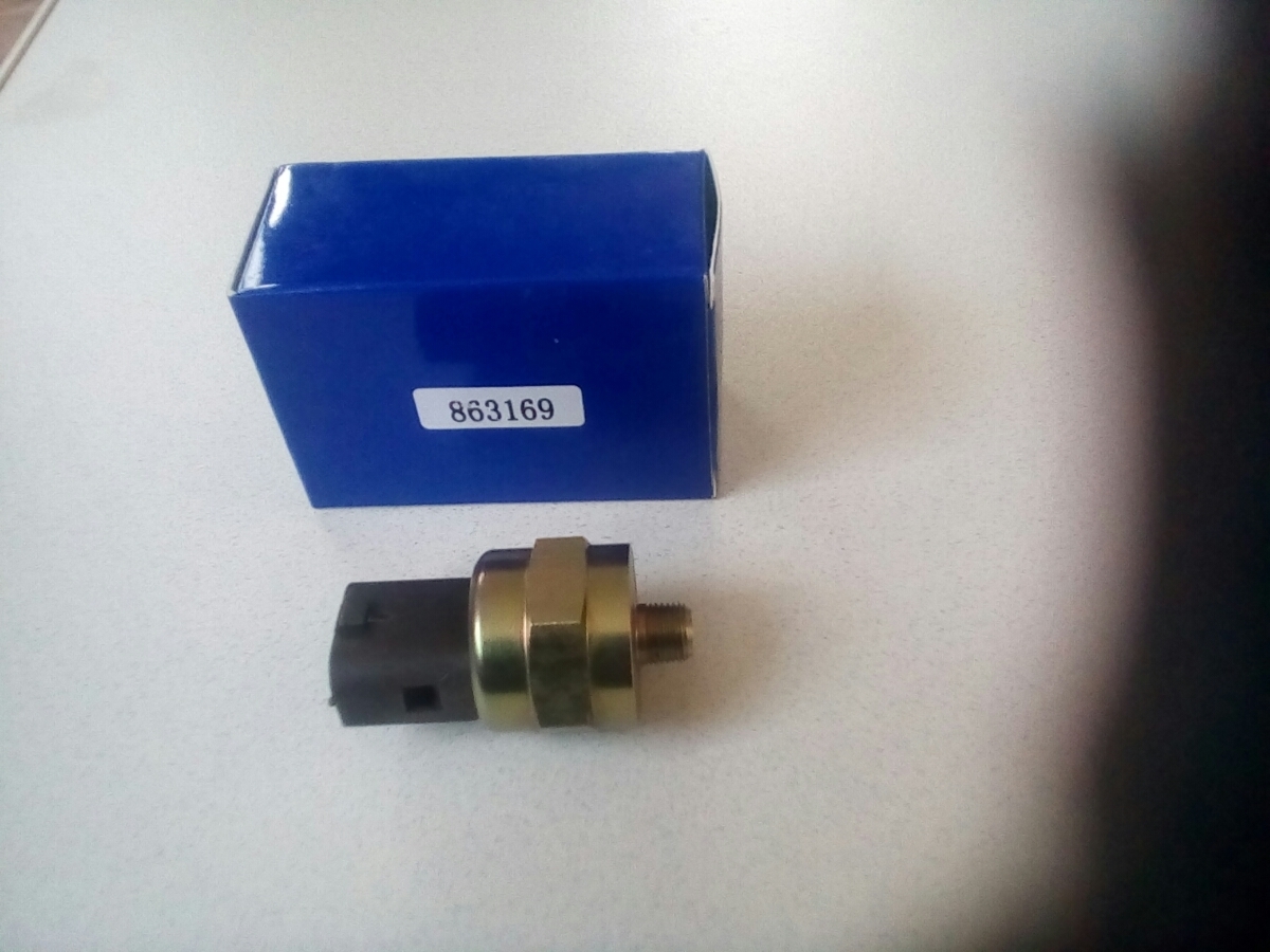 【新品】ボルボAD31,41他オイルプレッシャーモニターセンサー(863169) 新品 の落札情報詳細 - ヤフオク落札価格検索 オークフリー