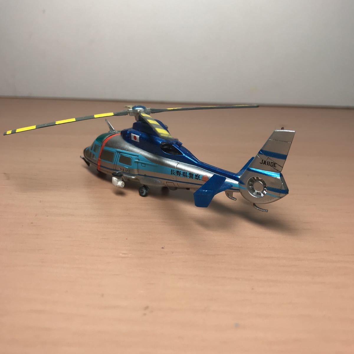 1/144 エフトイズ ヘリボーンコレクション AS365警察ヘリコプター「長野県警 やまびこ」仕様 ヘリテレ、送信機自作 の落札情報詳細| ヤフオク落札価格情報 オークフリー