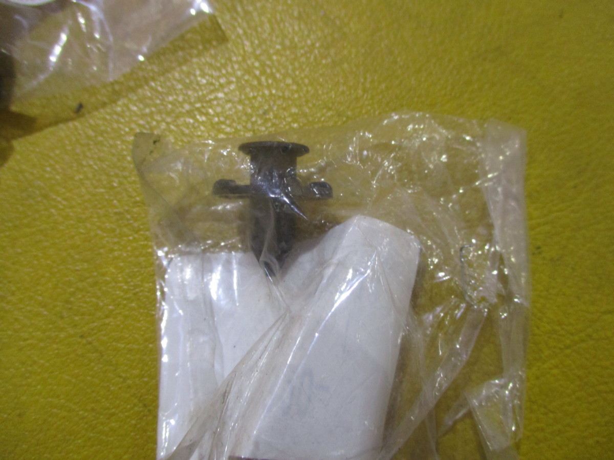 【新品】新品★ダイハツ純正フロントフェンダライナークリップ5個セット★90044-68320★ソニカ/ムーヴ/ラテ/タントエクゼ/BOON等に ...