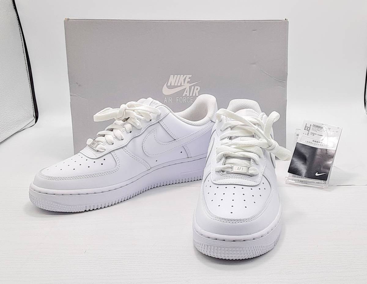 【未使用に近い】★国内正規 美品 NKE ナイキ エアフォース 1 '07/Air Force 1 '07 スニーカー 白★25㎝ DD8959-100 靴 シューズ メンズ 定番 人気 ロゴ ...