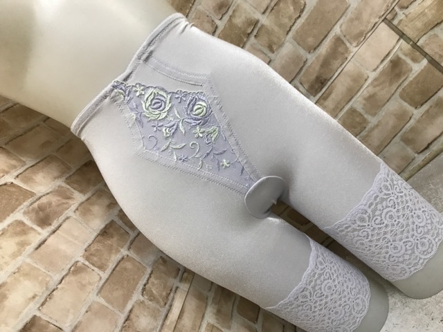 200系ハイエース リア シートバック ホルダー ドリンクホルダー 背面 コースター 71398-26040 グレー の落札情報詳細 ...