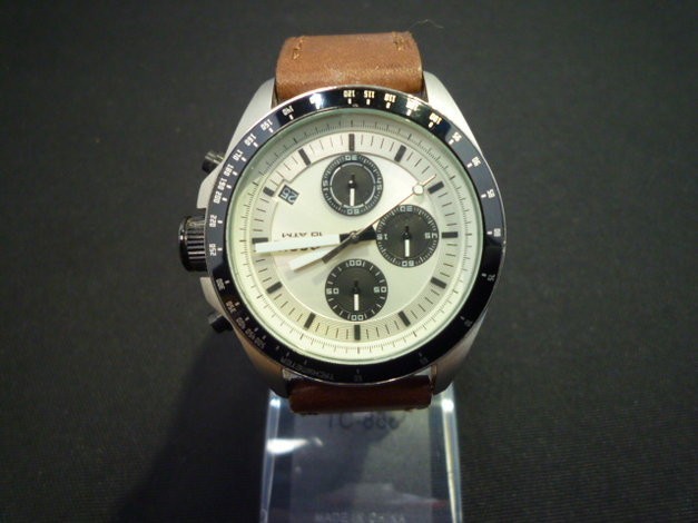 【傷や汚れあり】T【メ-26】【送料無料】♪FOSSIL フォッシル CH2882 クロノグラフ ブラウンレザーウォッチ 腕時計/※傷 汚れ ...