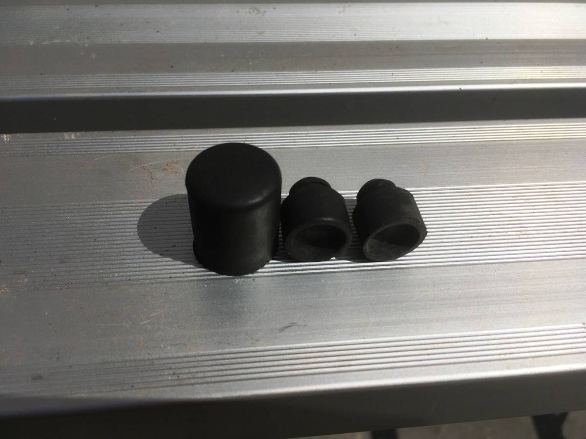 【やや傷や汚れあり】カワサキH1 500SS用メーターダンパー チェンジシャフトキャップ中古品（検索 A1SS A7SS W1 H1 S1 S2 S3 マッハ 500SS 350SS ...