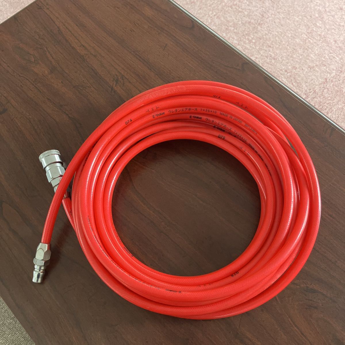 【やや傷や汚れあり】ウレタンエアーホース 7ミリx10m 中古美品の落札情報詳細 - ヤフオク落札価格検索 オークフリー