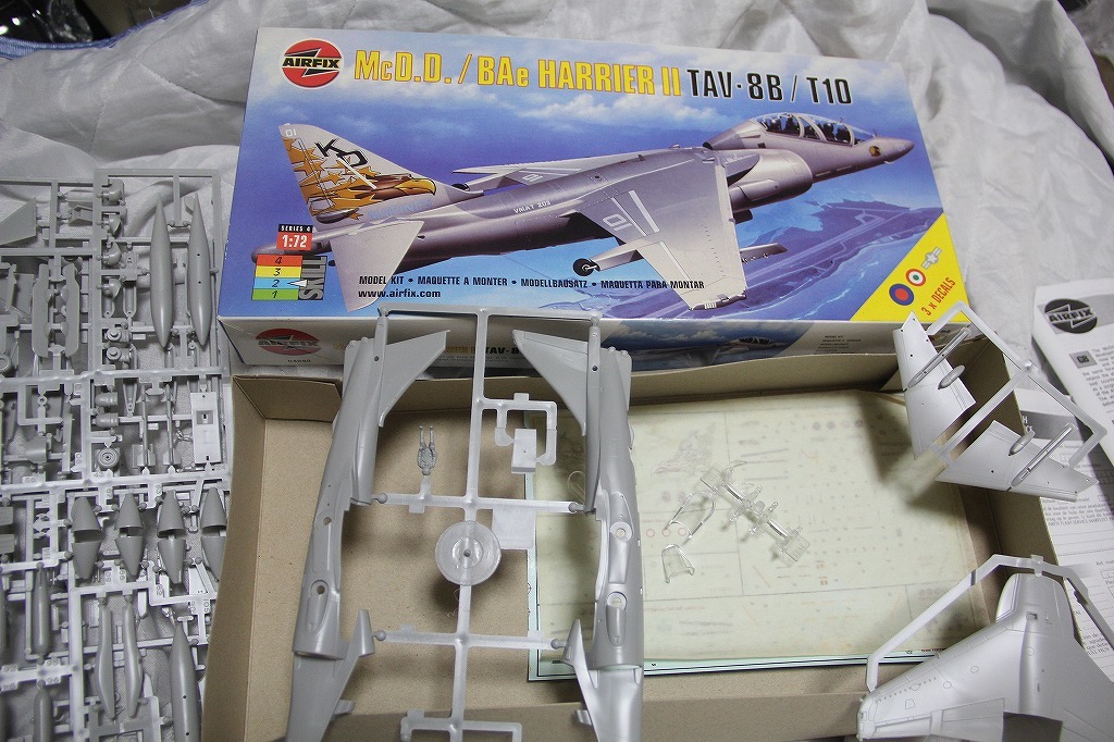 【やや傷や汚れあり】1/72 McD.D./BAe HARRIER II TAV-8B/T10 エアフィックス AIRFIX 04040 検索 ...