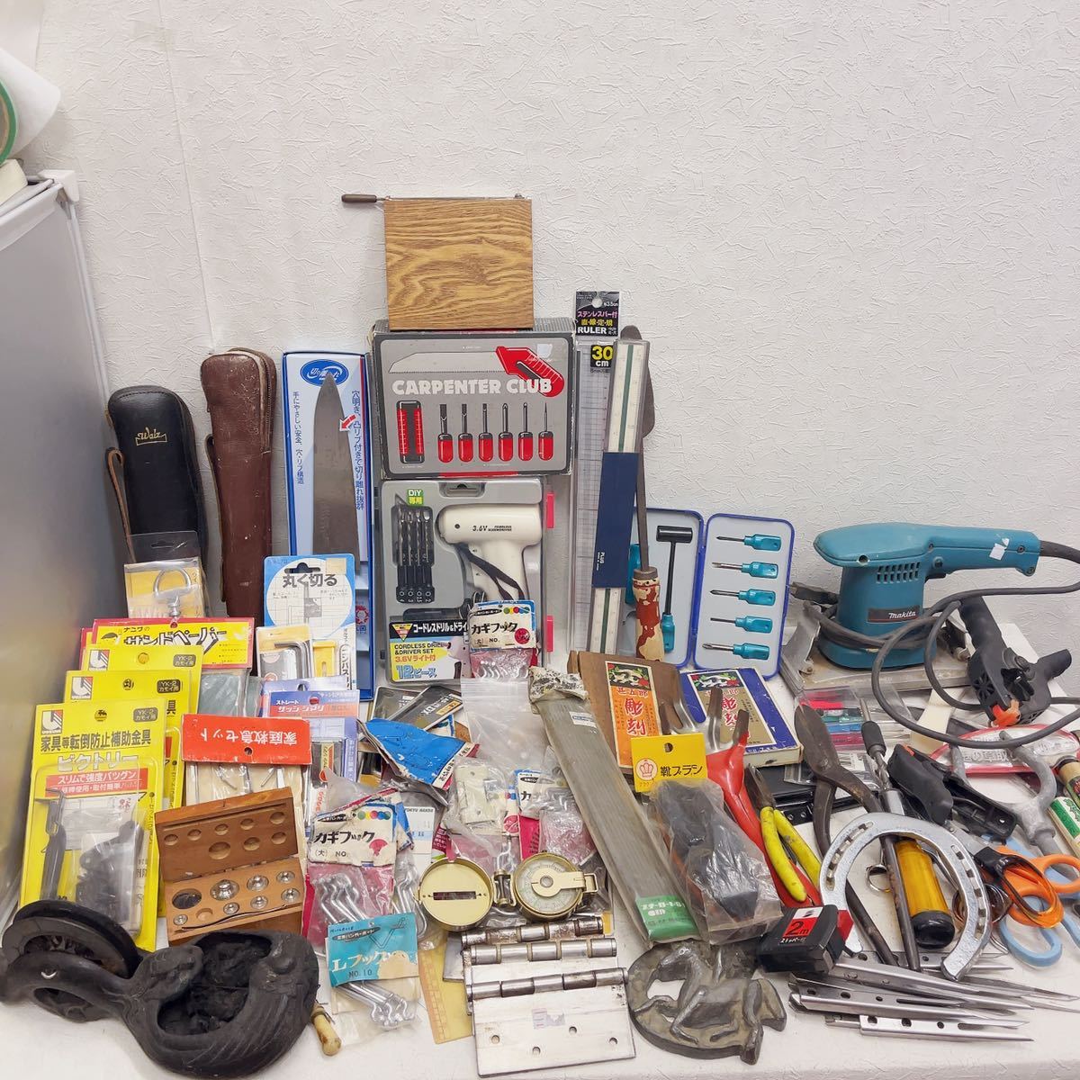 【傷や汚れあり】大工道具 電気工具 大量まとめ DIY ハンドツール マキタ 仕上サンダ/ドリル ドライバー/家具補助金具/金切鋏/ハサミ等 100点以上 15kgの落札情報詳細 - ヤフオク ...