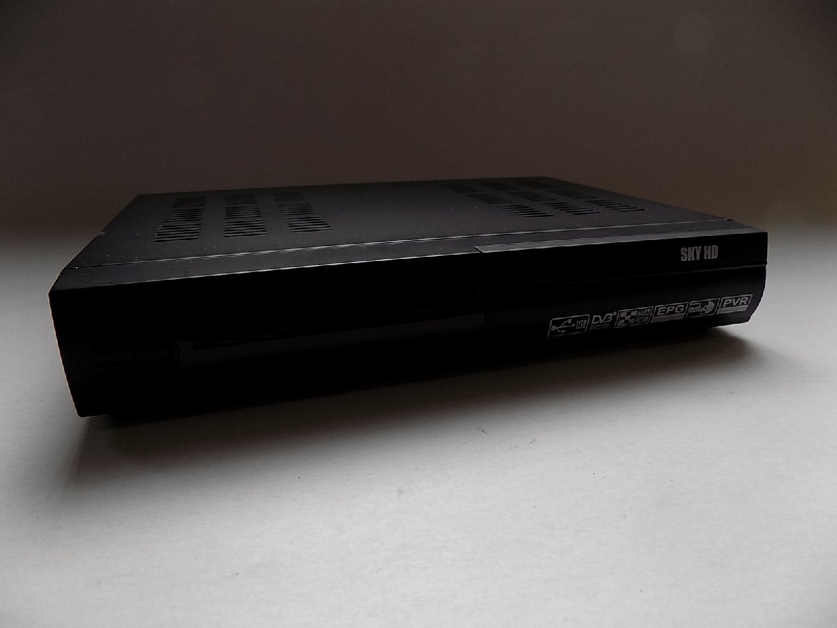 【目立った傷や汚れなし】SKY HD デジタル衛星放送受信機 FTA 001/mo-K-27-4568/安い/きれい/見放題/地上波デジタル放送/スカパー/BS放送/CS放送/USB録画 ...