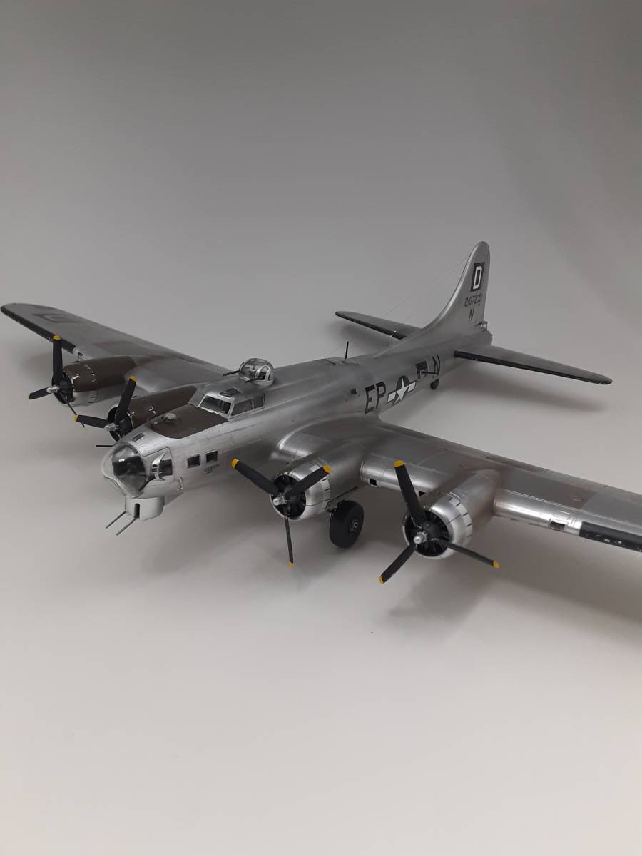 【未使用】1/72 B17フライングフォートレス 完成品の落札情報詳細 - ヤフオク落札価格情報 オークフリー