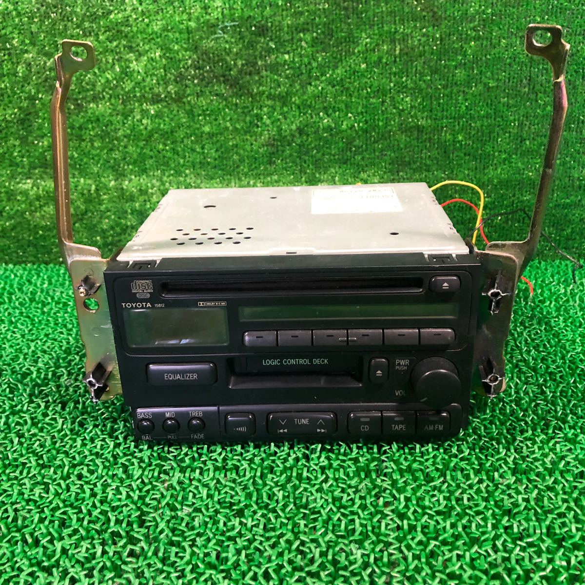 【傷や汚れあり】トヨタ エスティマ TCR21 純正 オーディオ 86120-28230 [FTCR21-R409-3]の落札情報詳細 - ヤフオク落札価格検索 オークフリー