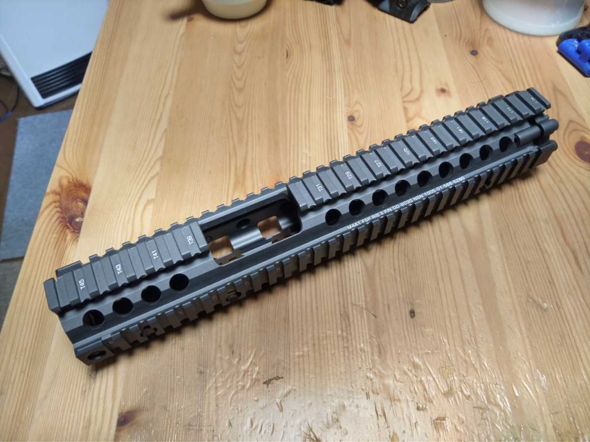 (美品)極短！M4 M16 4インチ RAS オリンピックアームズ OA93 タイプ レイルハンドガード RAS RIS M4 PMC ...