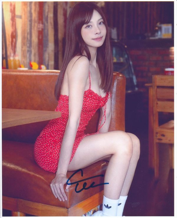 【目立った傷や汚れなし】キャスリン・リー★直筆サイン写真★証明書COA 0582の落札情報詳細 - ヤフオク落札価格検索 オークフリー