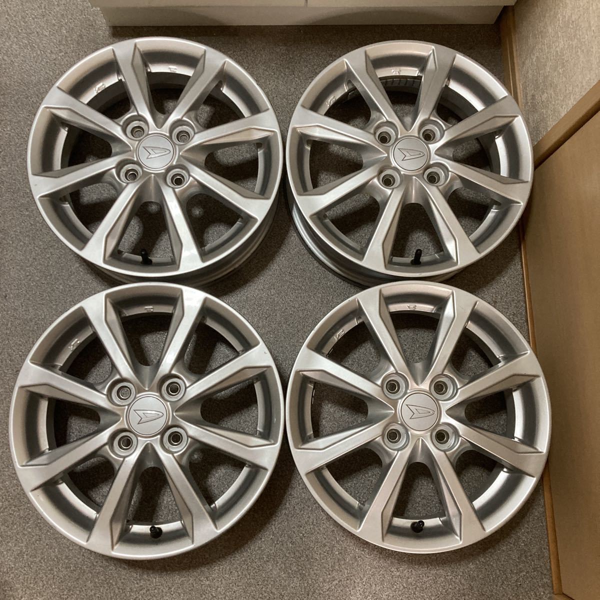 【やや傷や汚れあり】【美品！ ダイハツ LA400K コペン セロ ローブ 純正 16インチアルミホイール4本セット 16×4.5J +45 ...