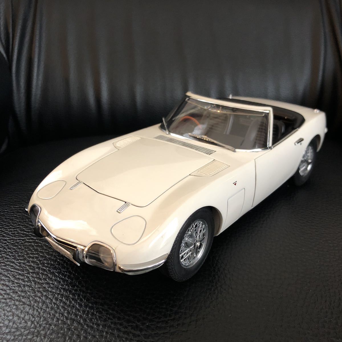 【やや傷や汚れあり】1/18 オートアート トヨタ 2000GT ボンドカー 007 ジェームズボンドは2度死ぬ カブリオレの落札情報詳細 - ヤフオク落札価格検索 オークフリー