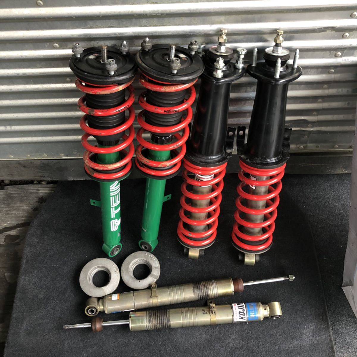 【目立った傷や汚れなし】トヨタレクサスから取り外しgrs191 車高調 サスペンション Tein Ohlins セット★grs180