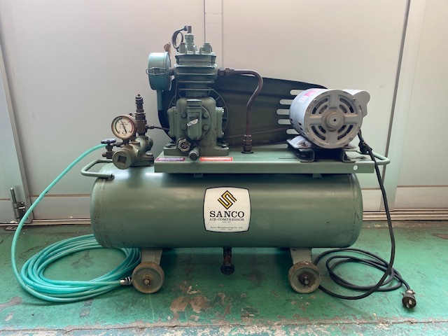 【やや傷や汚れあり】大阪0616HM05♪エアーコンプレッサー SANCO ㈱三黄機械製作所 AIR COMPRESSOR HL-1/2 実動 ...