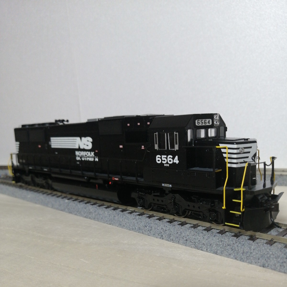【やや傷や汚れあり】Athearn READY TO ROLL EMD EMD SD60 NSの落札情報詳細 - ヤフオク落札価格検索 オークフリー