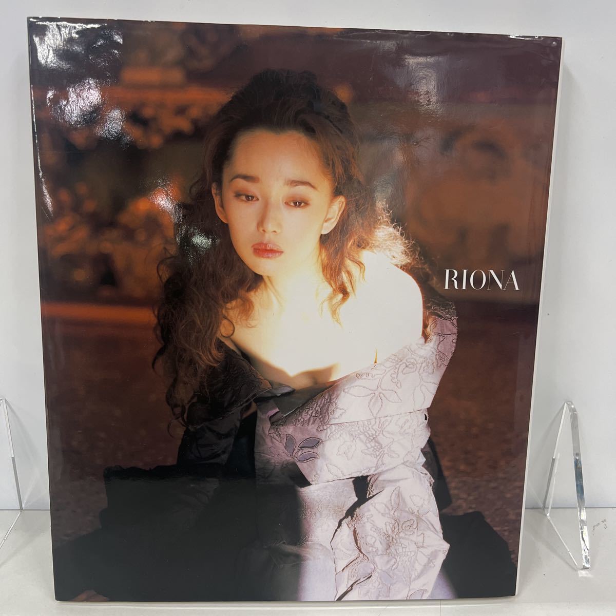 【やや傷や汚れあり】「Riona」 Riona Hazuki Kishin Shinoyama 篠山紀信／撮影 【葉月里緒奈 写真集 RIONA】1998年 初版の落札情報詳細 - ヤフオク ...