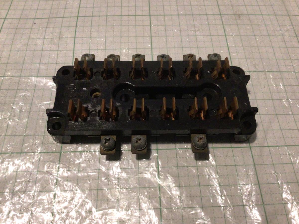 【傷や汚れあり】nissan datsun ブルーバード 410 411 ダットラ 520 521 シルビア csp311 ヒューズボックス bluebird p410 p411ダットラ ...