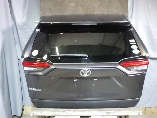 【傷や汚れあり】R1年 RAV4 MXAA54 バックドア リアゲート グレー 1G3 67005-42670 MXAA52 AXAH52 ...