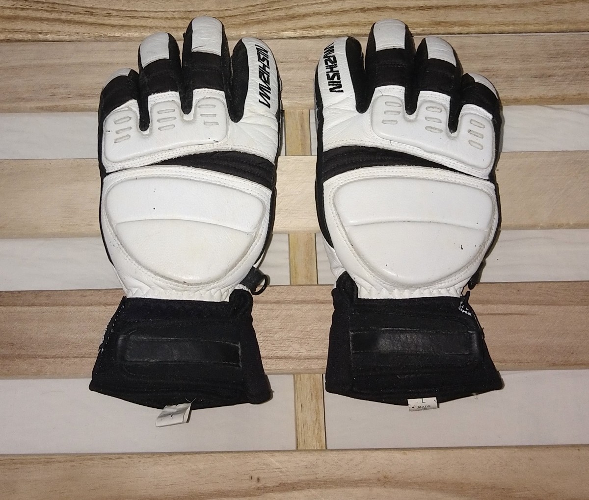 【未使用に近い】シンサレート 手袋 トナカイ柄 ベージュ Thinsulate INSULATION 409ramの落札情報詳細 - ヤフオク落札価格検索 オークフリー