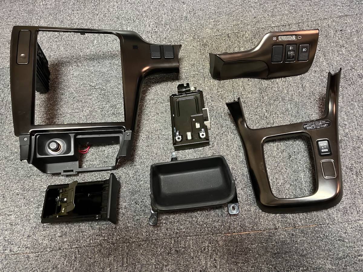 【目立った傷や汚れなし】★送料無料 レガシィ BH5 BE5 Sエディション チタン調 小物入れ、インパネ、シフトパネル、灰皿、フォグランプ ...