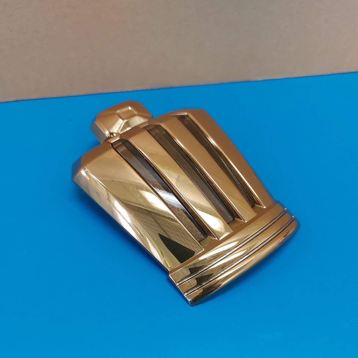 【傷や汚れあり】TOYOTA CROWN RoyalSaloon トヨタ 200系 クラウン ロイヤルサルーン ゴールド エンブレム 王冠 ...