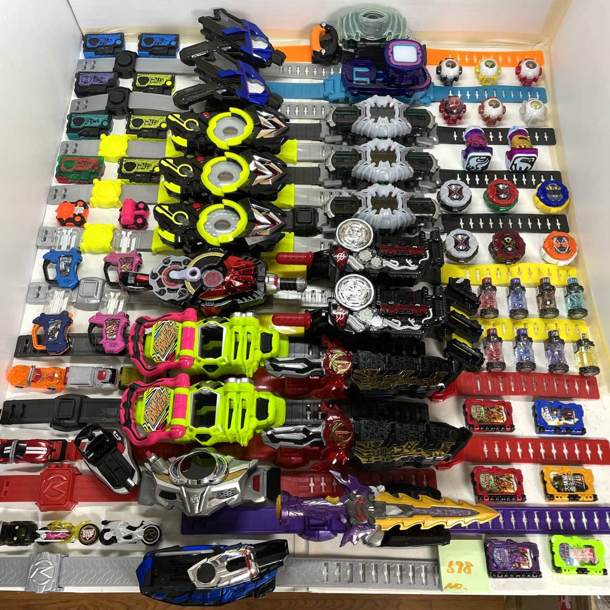 【傷や汚れあり】仮面ライダー 変身ベルト Dx ドライバー ゼロワン ビルド ジオウ セイバー ギーツ エグゼイド ドライブ ゴースト 多数