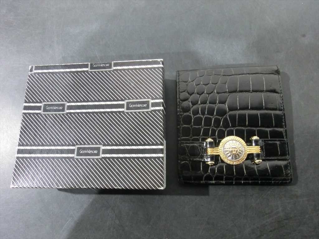【傷や汚れあり】T【J3-11】【60サイズ】 Gianni Versace ジャンニベルサーチ/二つ折り財布/メンズ財布/ブラック/※使用感有りの落札情報詳細 - Yahoo!オークション ...