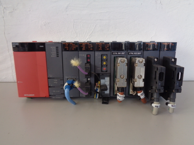 【やや傷や汚れあり】 三菱電機 MITSUBISHI シーケンサーユニット一式 PLC（FA機器）MELSEC-Q Q61P、Q06HCPU、QJ71E71-100、QJ71LP21-25 ...