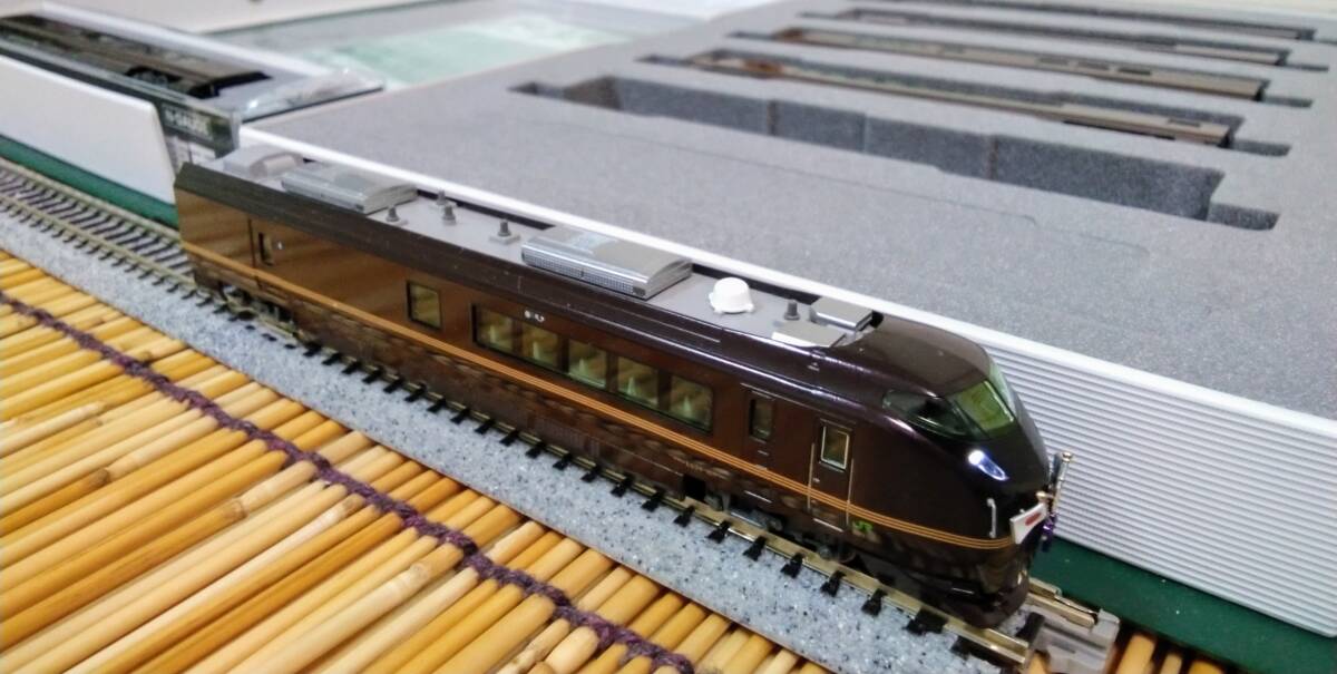 【未使用に近い】 KATO-10-1123&4935-1 E655系なごみ(和)5両&皇室専用車両の特別車両=6両セット/日章旗&手すりパーツ装着済/お召列車/中古の落札情報詳細 - ヤフオク ...