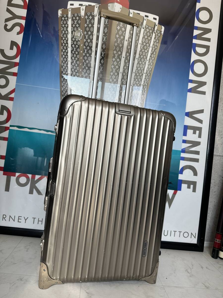 【傷や汚れあり】【即決/即納】RIMOWA リモワ TOPAS TITANIUM トパーズチタニウム TSAロック 2輪 片側ガーメントディバイダー付き スーツケース 944,63の落札情報 ...