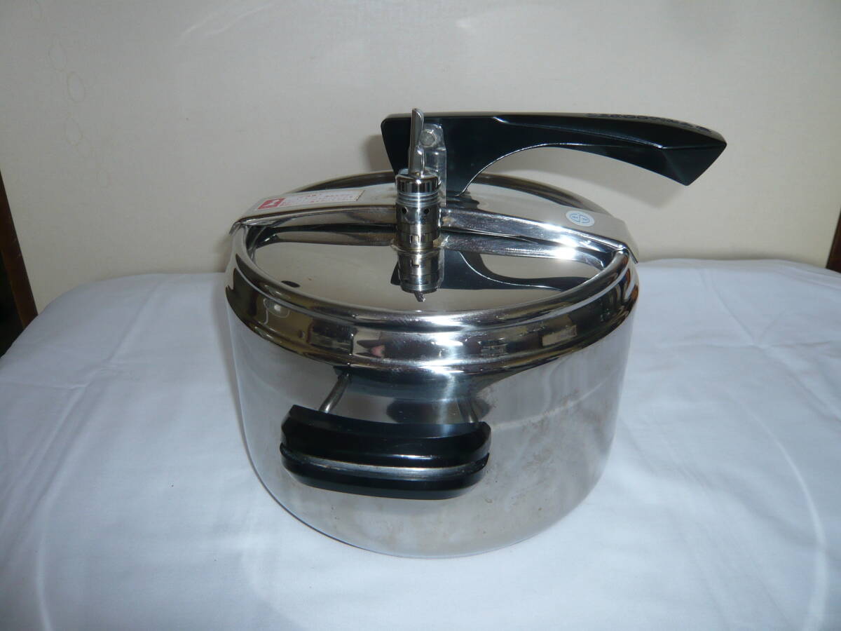 【傷や汚れあり】** LAGOSTINA/ラゴスティーナ 1.5L 22㎝ 圧力鍋 両手鍋 **の落札情報詳細 - Yahoo!オークション ...