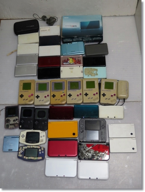 【やや傷や汚れあり】 任天堂 ゲームボーイ GBA/GBASP/GBカラー/GBポケット/初代GB/2DS/Newニンテンドー3DS LL/3DS LL/3DS/DS Lite など38台を ...