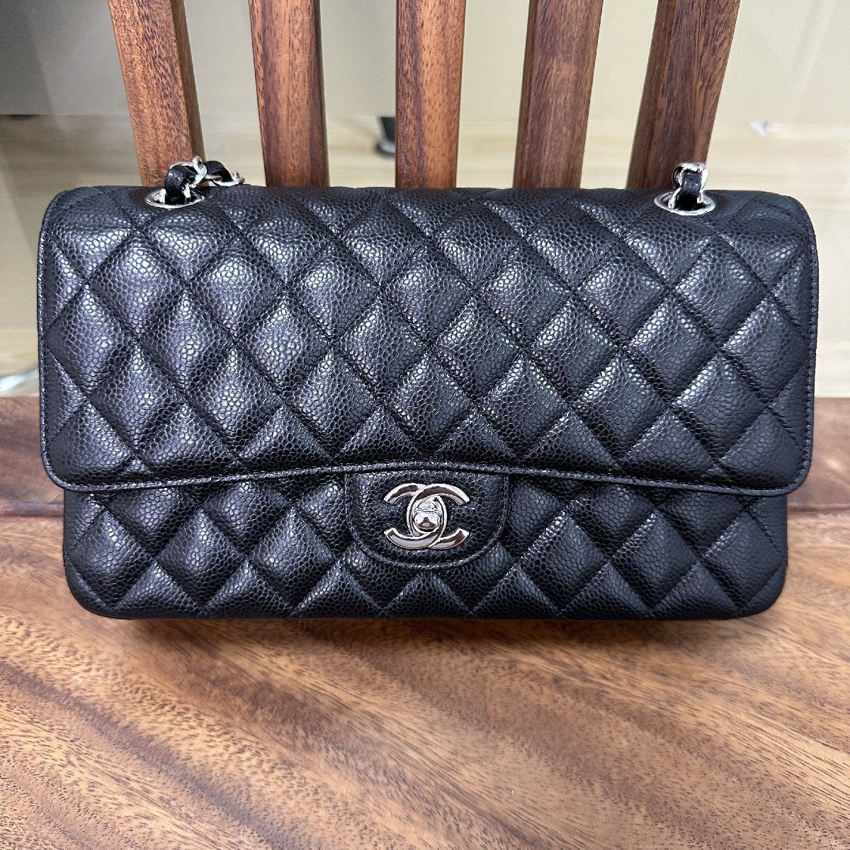 【未使用に近い】新品同様 ※ CHANEL シャネル ※ A01112 ダブルフラップマトラッセ キャビアスキン ハンド チェーンショルダーバッグ シルバー金具の落札情報詳細 - ヤフオク落札 ...