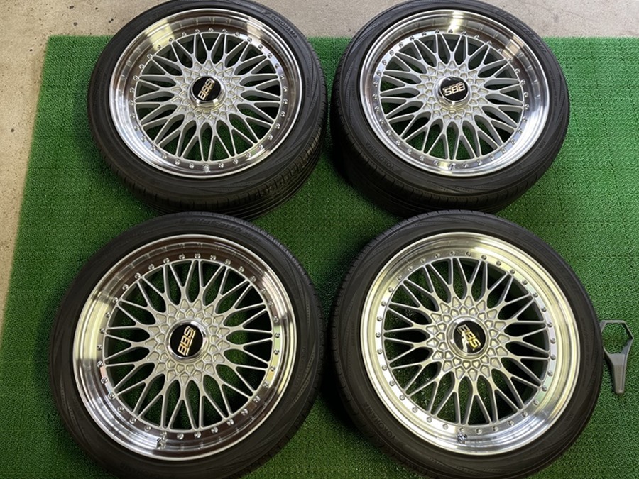 【やや傷や汚れあり】極上美品 BBS 王道 スーパーRS RS557 20×8.5J ET＋38 PCD114.3 5穴 PFS 鍛造 正規品 ヨコハマ RV02 245/40R20 ...