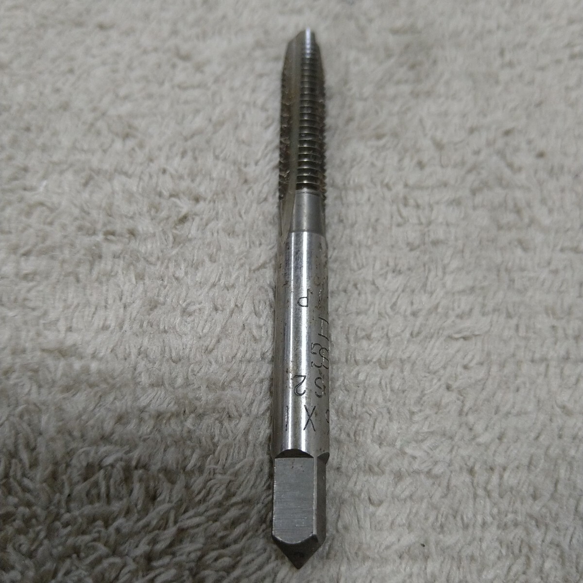 【未使用】ジャンク品/長期保管/中古品/OSG/ハンドタップ/SKS2/M6×1.0(メートルねじ)/全長約68mm/軸径約4.5mm/四角の落札情報詳細 - Yahoo!オークション落札価格 ...