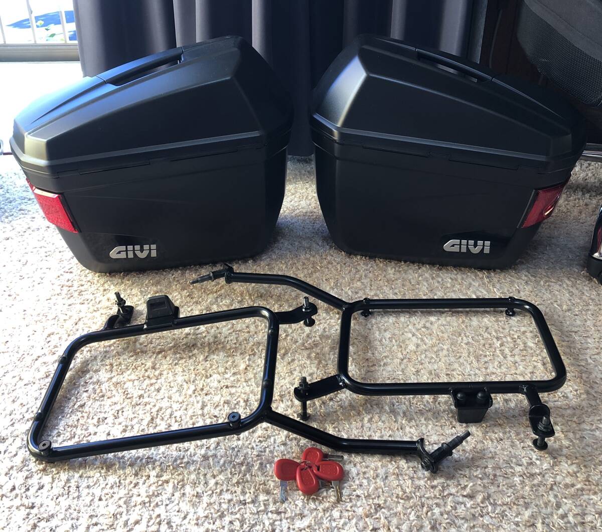 【目立った傷や汚れなし】【MOTOCO】 モトコ オリジナル GIVI E22 専用ホルダー ツーリングセロー ボックス&ステーセット【GIVI】の落札情報詳細 - Yahoo!オークション ...