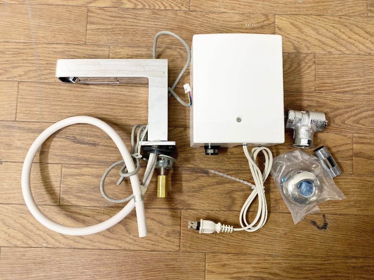 【目立った傷や汚れなし】TOTO 単水栓 TENA12E アクアオート 水栓金具 台付自動水栓 AC100V 洗面用 蛇口 センサー 住宅設備（E）の落札情報詳細 - Yahoo!オークション ...