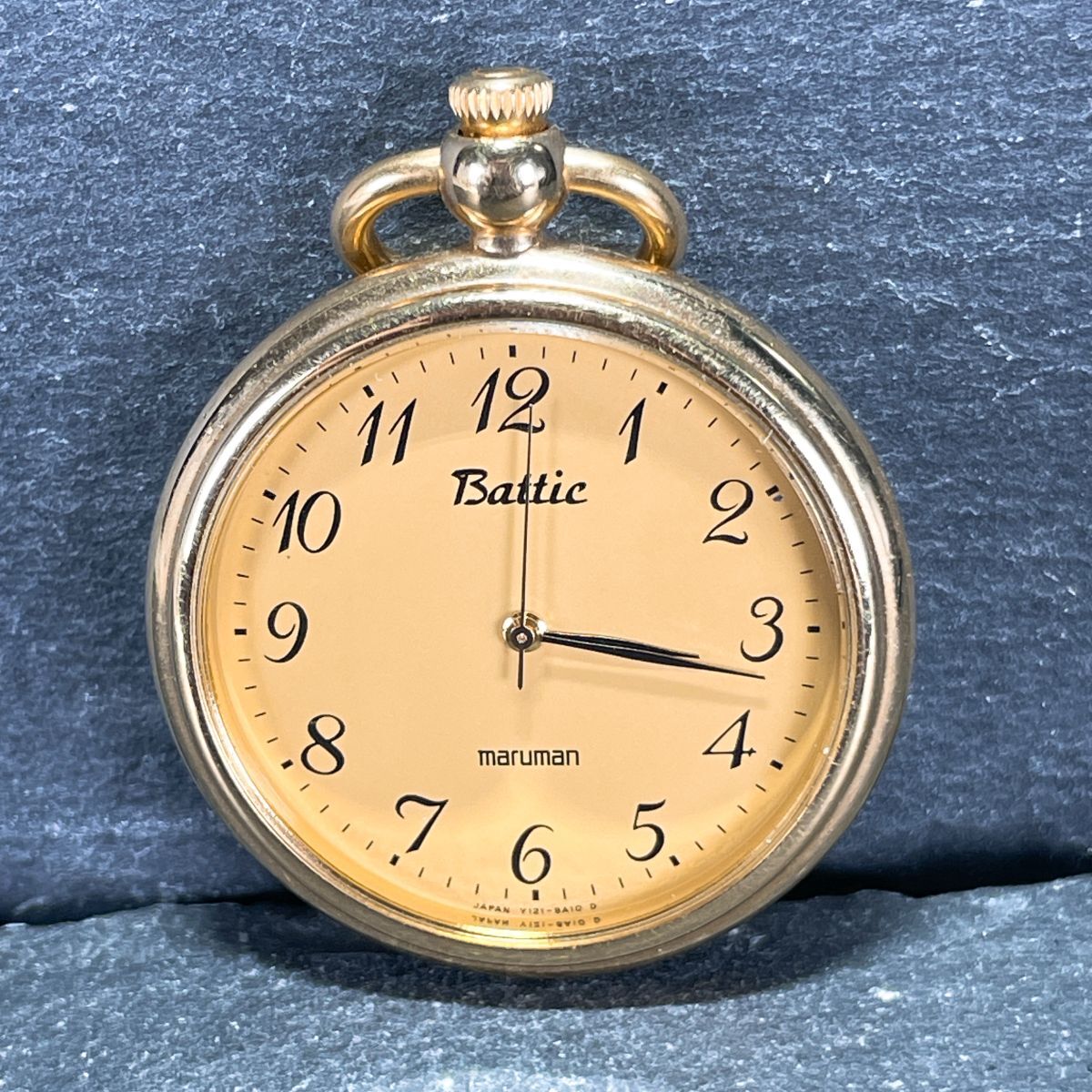 【目立った傷や汚れなし】美品 maruman マルマン Battic 懐中時計 アナログ クオーツ 3針 ゴールド文字盤 ラウンド ステンレス ...