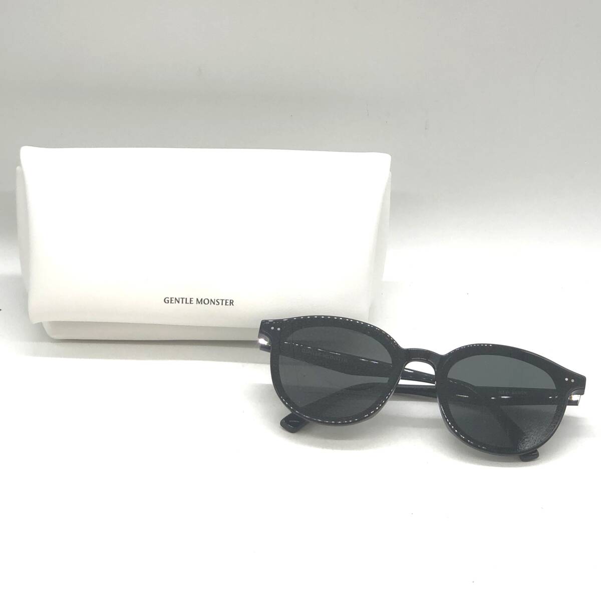 【未使用に近い】【極美品】GENTLE MONSTER NEW BORN Col.01 サングラス/64 19-146の落札情報詳細 ...