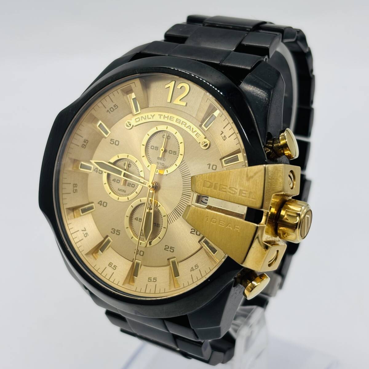 【目立った傷や汚れなし】DIESEL ディーゼル DZ4485 時計 腕時計 稼働 メンズ 男性用 ゴールド×ブラック クオーツ MEGA ...