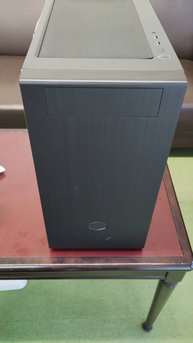 【やや傷や汚れあり】備品なし ガワだけ 送料込み Cooler Master MasterBox MB400L ミニタワーPCケース MCB-B400L-KG5N-S00 CS7859の落札 ...