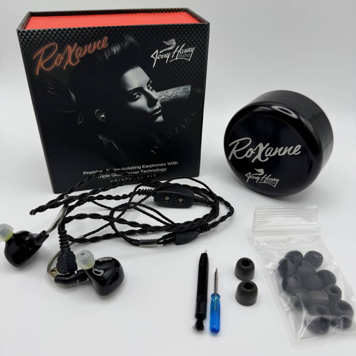 【目立った傷や汚れなし】JH Audio Roxanne Universal Fit 有線イヤホン 音出し確認〇 中古品 音響 イヤフォン ...