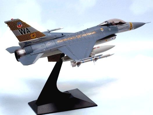 【未使用】希少品 未開封 ドラゴン 1/72 F-16C ファイティングファルコン DRAGON 50006 USAF 363rd TFW ...