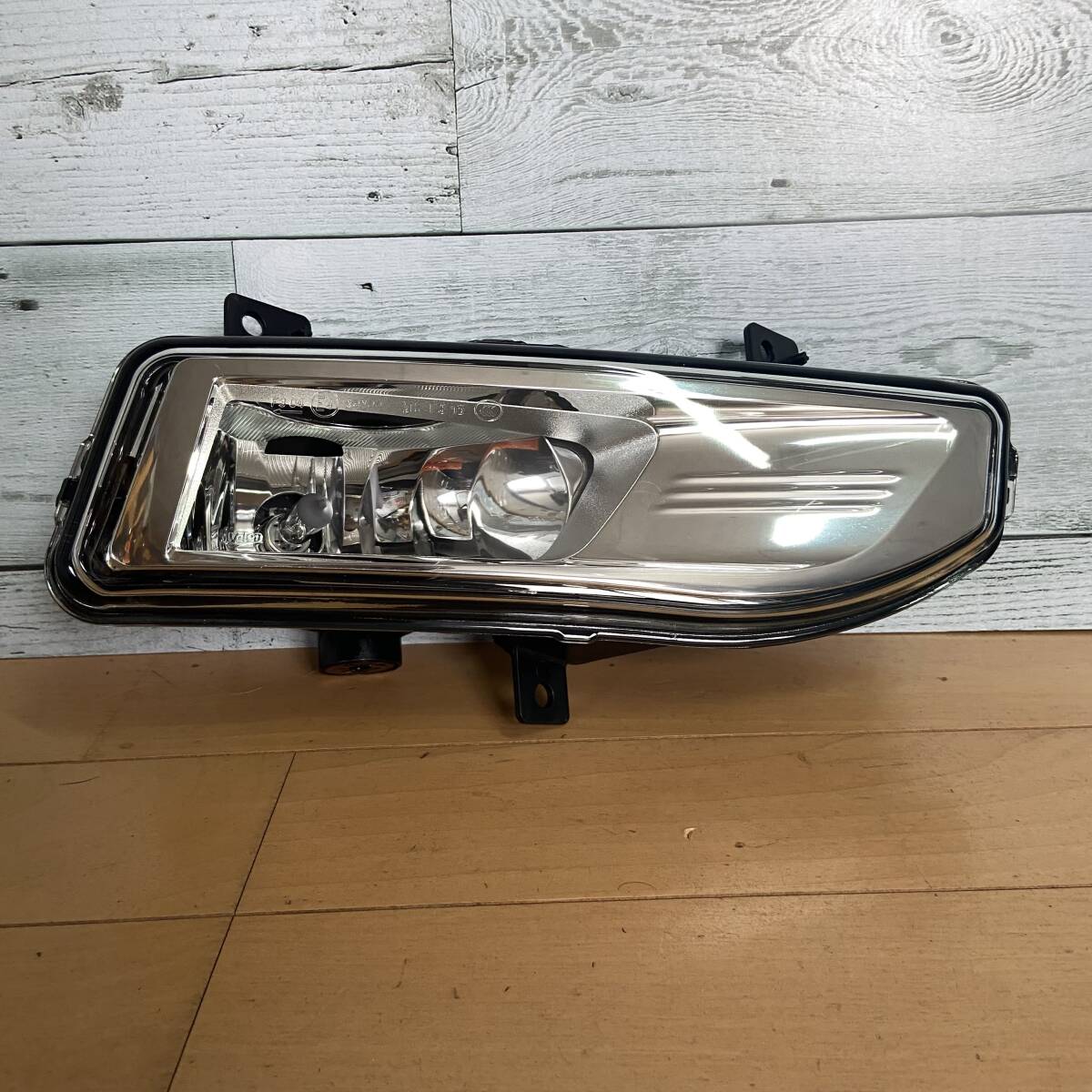 【未使用】新品 純正 フォグランプ 26150-8995F 右側 RH 運転席側 Valeo 90078637 セレナ C27 エクストレイル ...