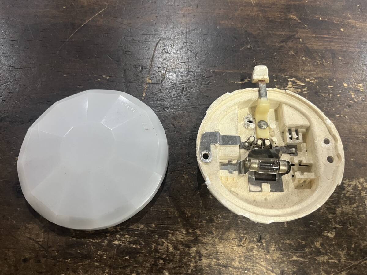 【やや傷や汚れあり】B110 サニー ルームランプ カーテシランプ サニトラ GB120 GB122 A12 A14 A15 A型 B210 B310 旧車 L型 ハコスカ ケンメリ S30Z ...