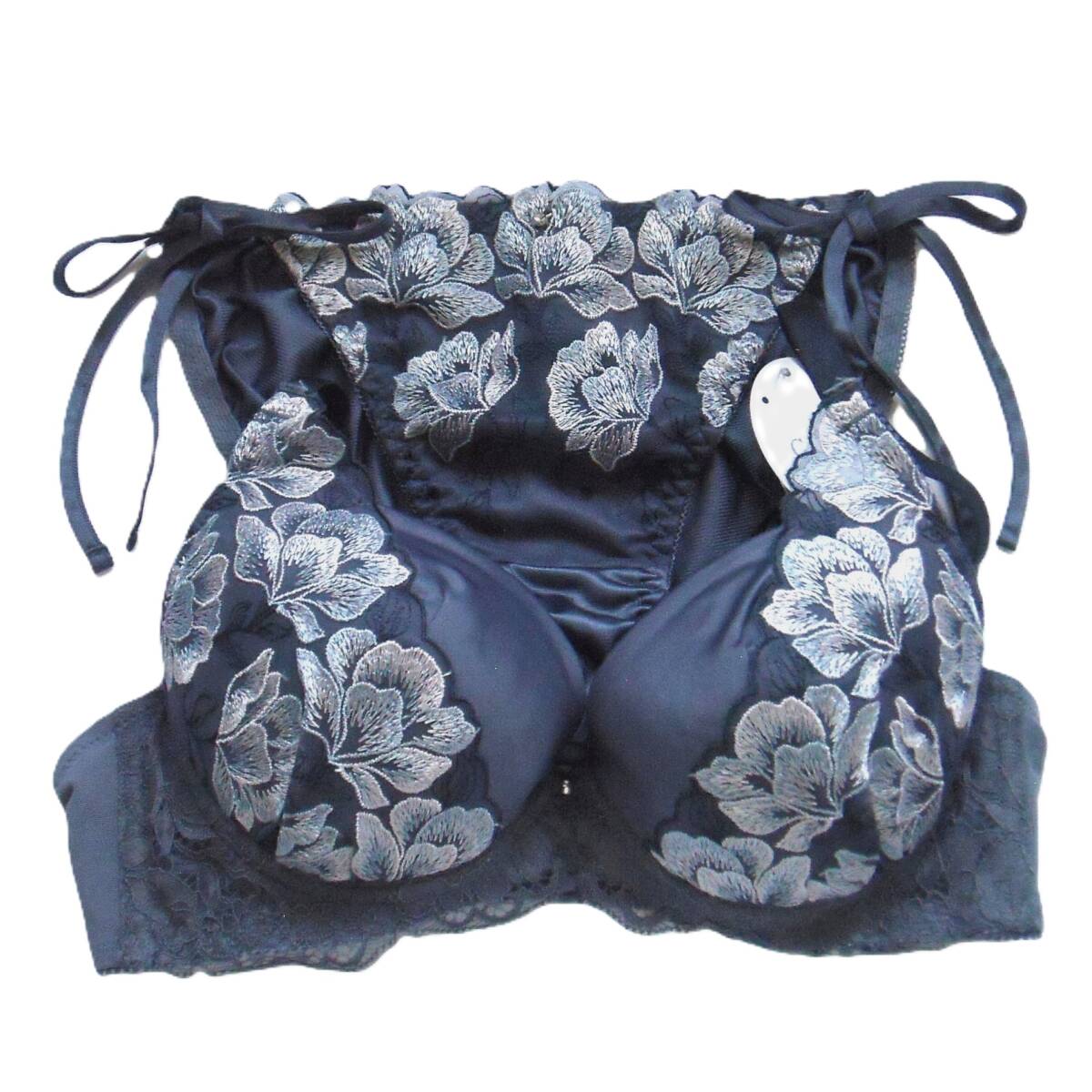 【未使用】COCO Linge ガーデンレースサテン ブラジャー&ショーツセット C75/M ココランジェ 柔らかな光沢感 紐パン アイボリー 新品送料込 定価\3190の落札情報詳細 ...