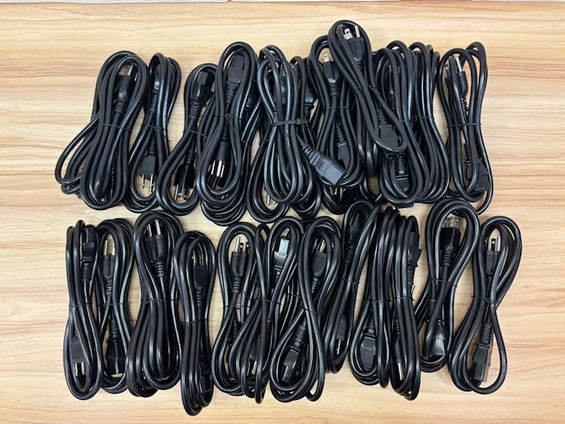 【目立った傷や汚れなし】 送料無料 [匿名配送・追跡可]AC電源ケーブル 3ピンソケット(メス)⇔2ピンプラグ(オス) I-SHENG 12A ...